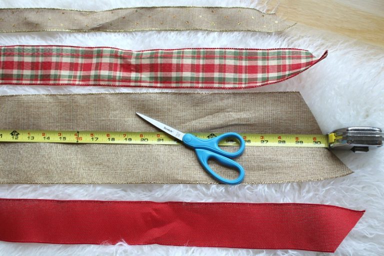 Easy Christmas Tree Decorating Tips - The Design Twins