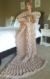 Arm Knitting Guide For Beginners | How To Arm Knit A Blanket