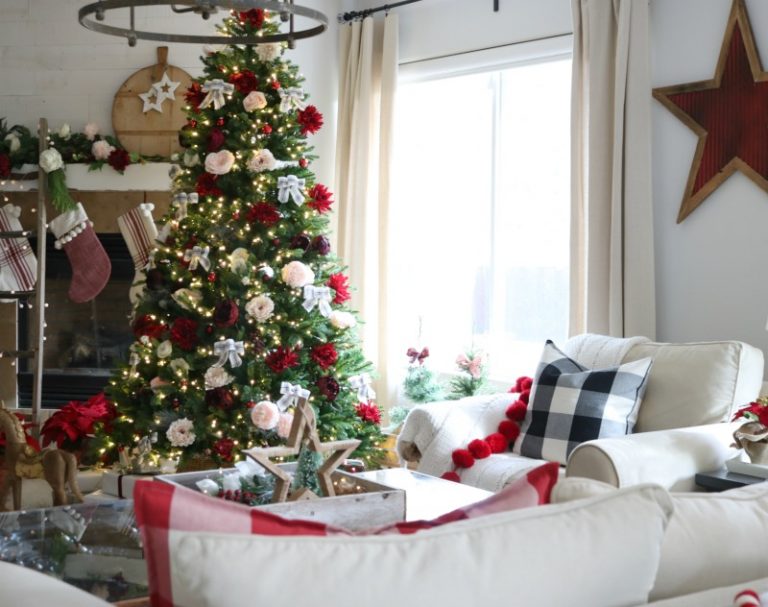 Welcome to My Rich and Colorful Holiday Home Tour - The Design Twins