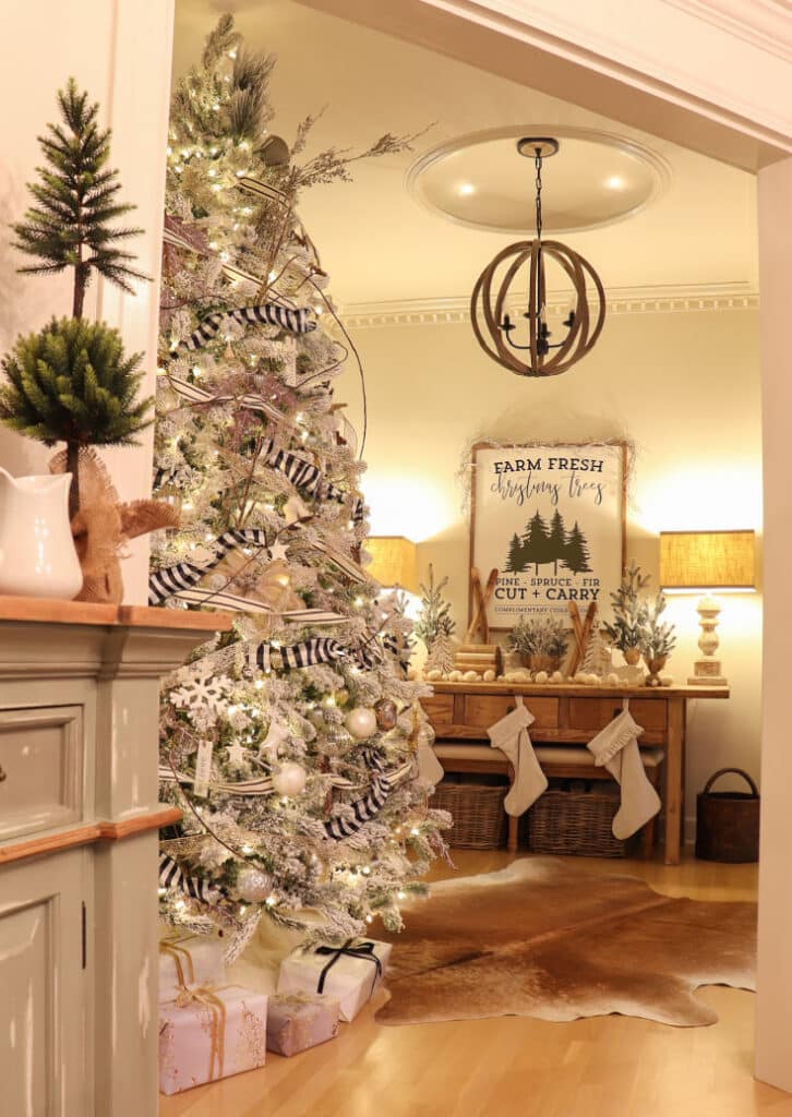 6 Easy Ways to Achieve an Irresistibly Festive White Christmas Tree